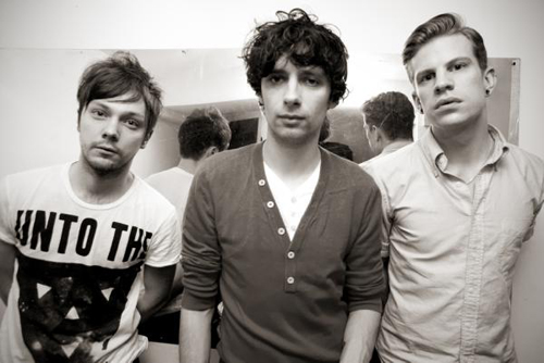 Gordon Moakes(BLOC PARTY)サイド・プロジェクトYOUNG LEGIONNAIREの新曲MVが公開。