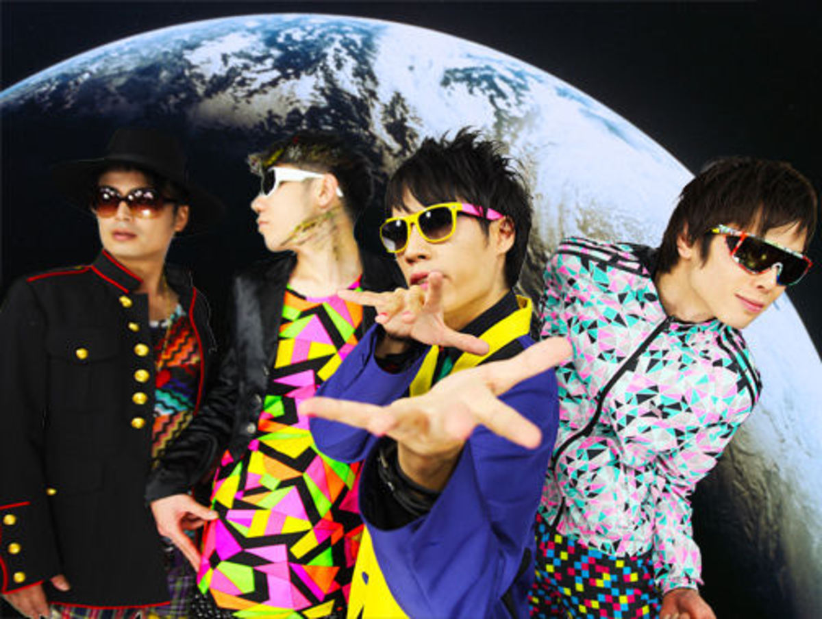 HERE、豪華ゲストを招いた3ヶ月連続企画ライヴを記念しライヴDVDを発売