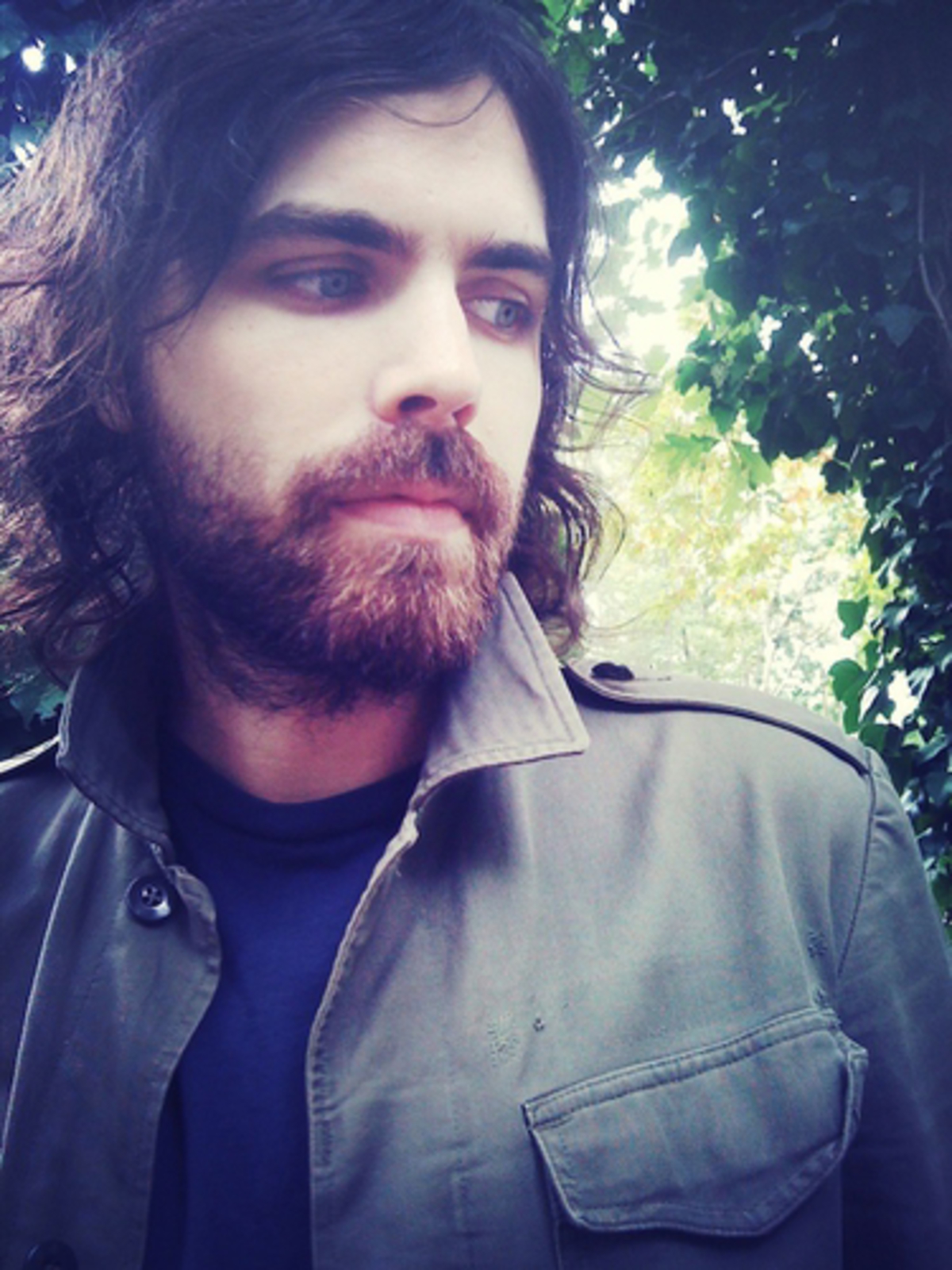 グラミー賞ノミネートのシンセ・ポップ・アーティスト、MEMORY TAPESがニュー・アルバムを12月26日にリリース