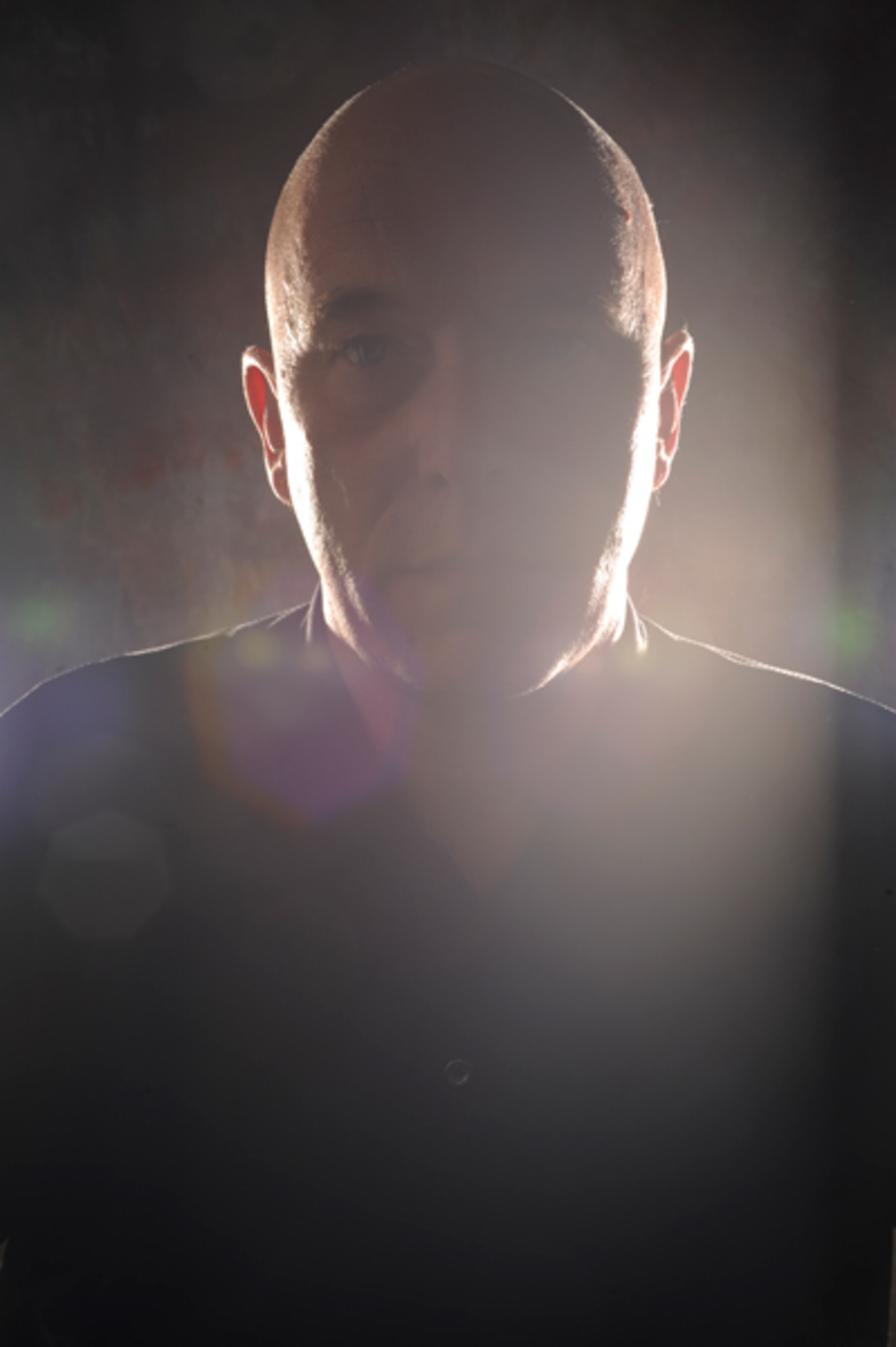 4月に来日公演を控えるAdrian Sherwood、3/25にリリースするアーカイブ・アルバム『Sherwood At The ...