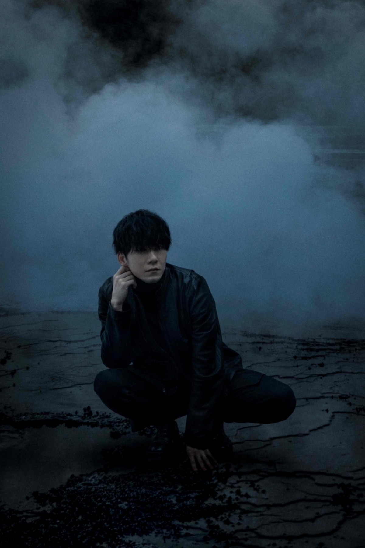 TK from 凛として時雨、約5年ぶりオリジナル・アルバム『Whose Blue』詳細＆新ヴィジュアル公開。suis（ヨルシカ）やケンモチヒデフミとのコラボ楽曲等収録