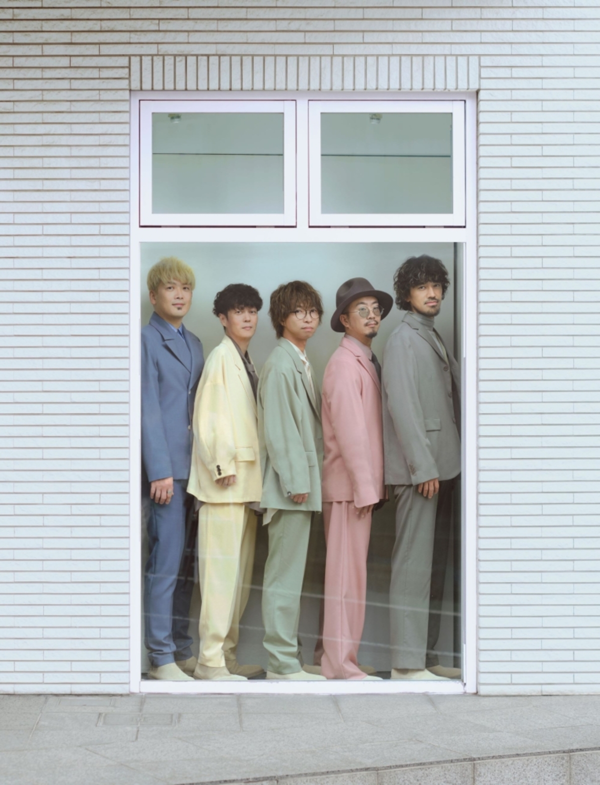 wacci、新曲「一粒」本日10/29 21時にMVプレミア公開。3組のカップルが同じ場所を舞台にそれぞれの関係性と別れの瞬間を描いた群像劇に