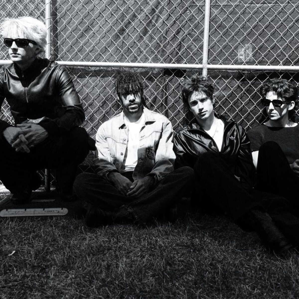 INHALER、ニュー・シングル「Hole In The Ground」リリース＆ヴィジュアライザー公開